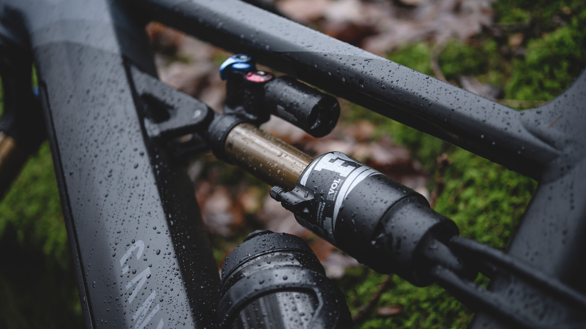 Downhill E-Bike | Torque:ON | CANYON DE