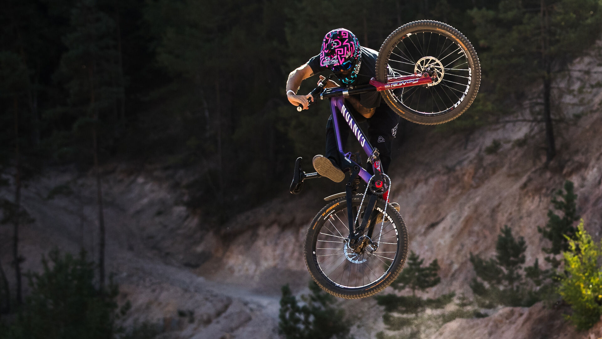 Aluminium Downhill Bike | Sender | CANYON US