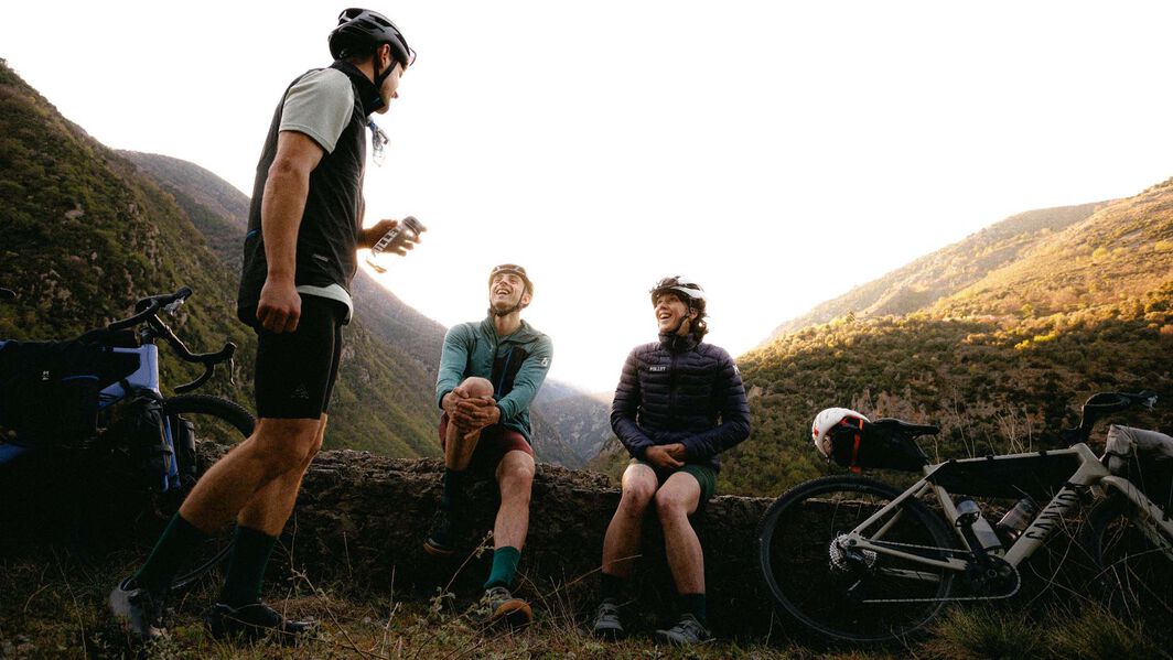 Long distance biking tips | How to train & pick the best bike | CANYON US