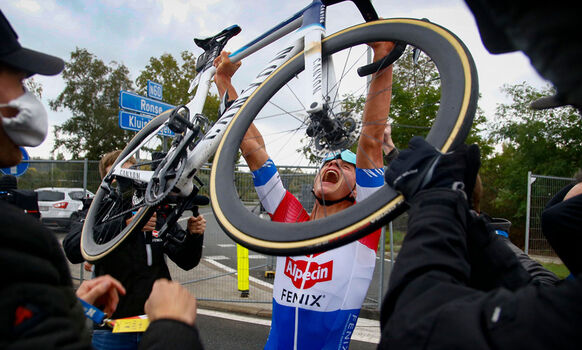 Road Race Bikes | Podium Winning Performance | CANYON US