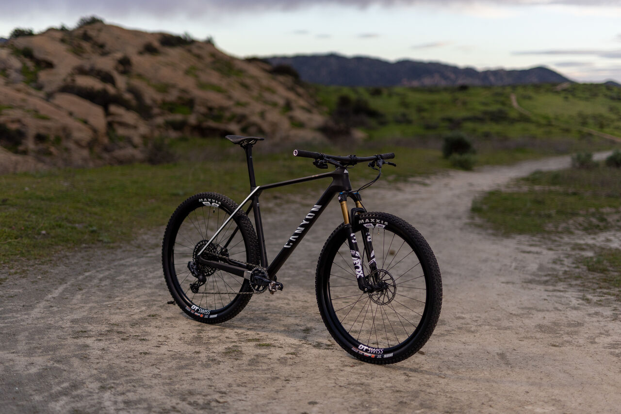 Black mountain bikes | CANYON GB