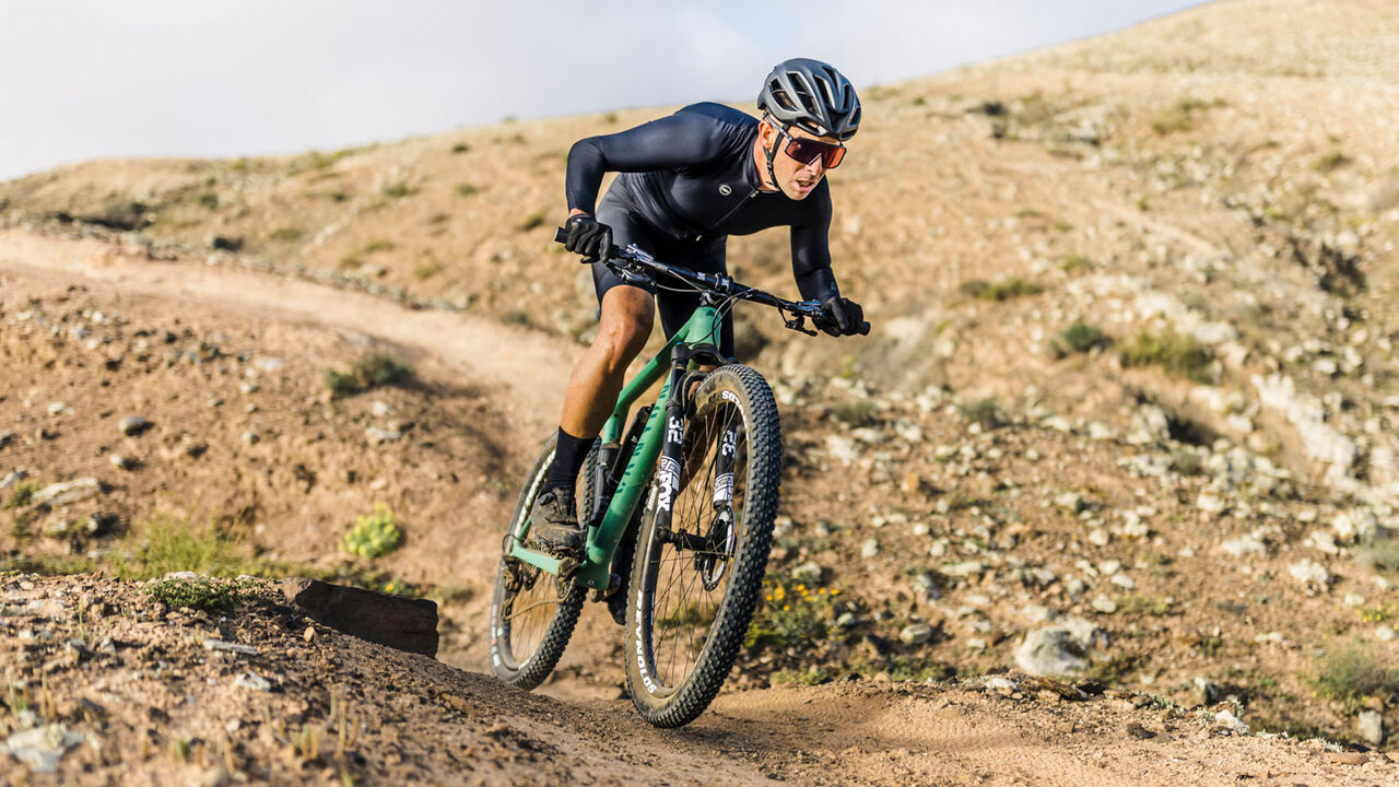 Turquoise mountain bikes | CANYON CZ
