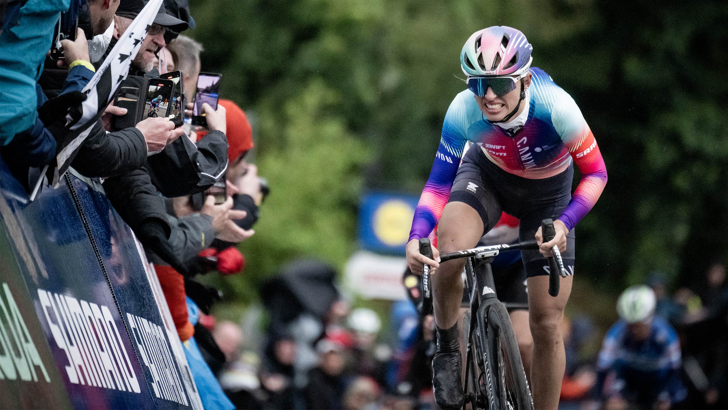 How to Shift Gears on a Road Bike: Ride Like a Pro | CANYON US