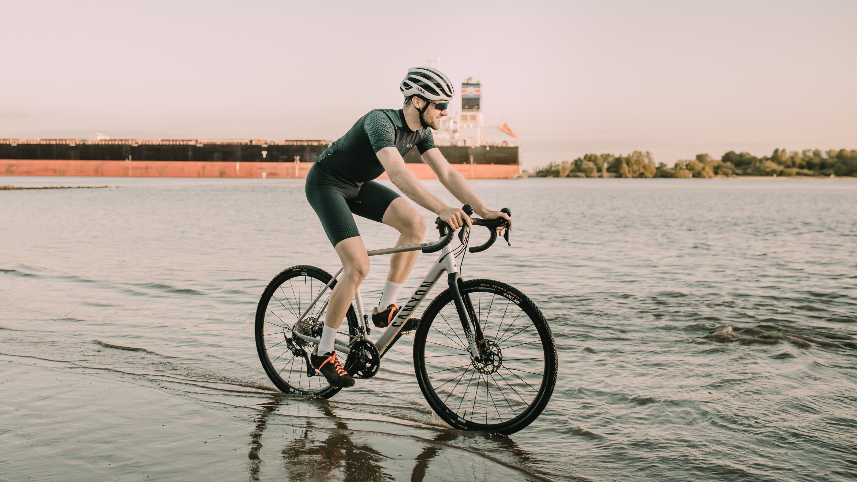 Gravel groupsets explained: which is best for you? | CANYON LV