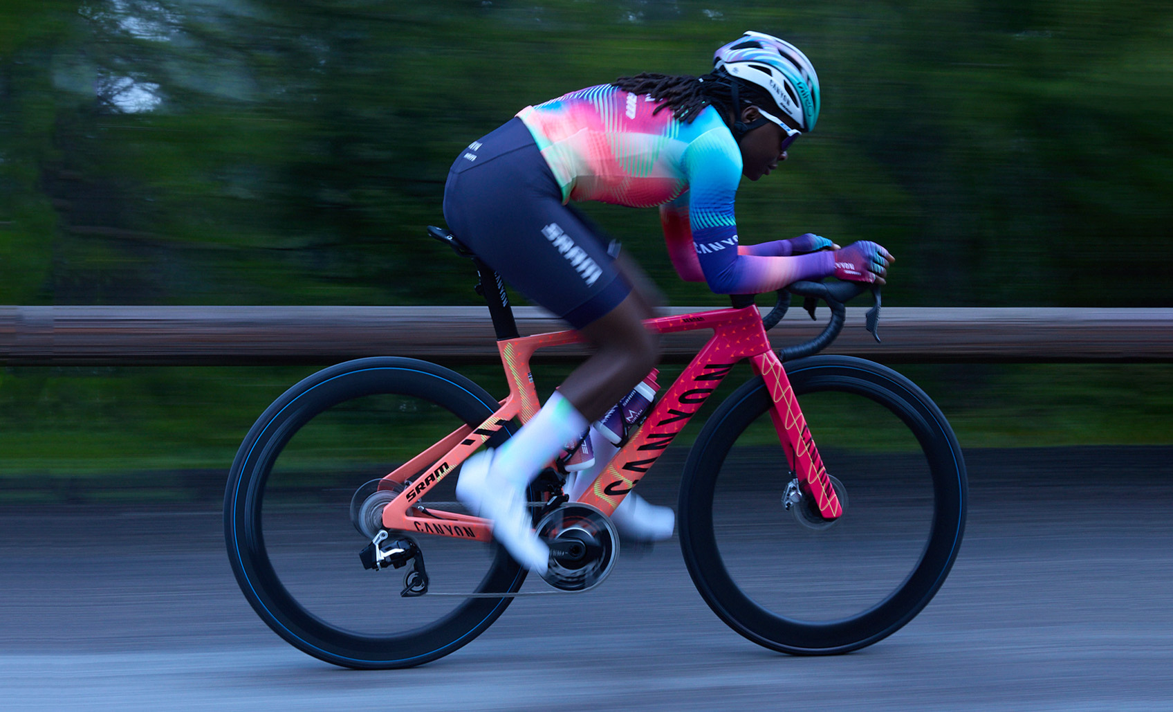 Changing Road Bike Tire: When and How | CANYON FR