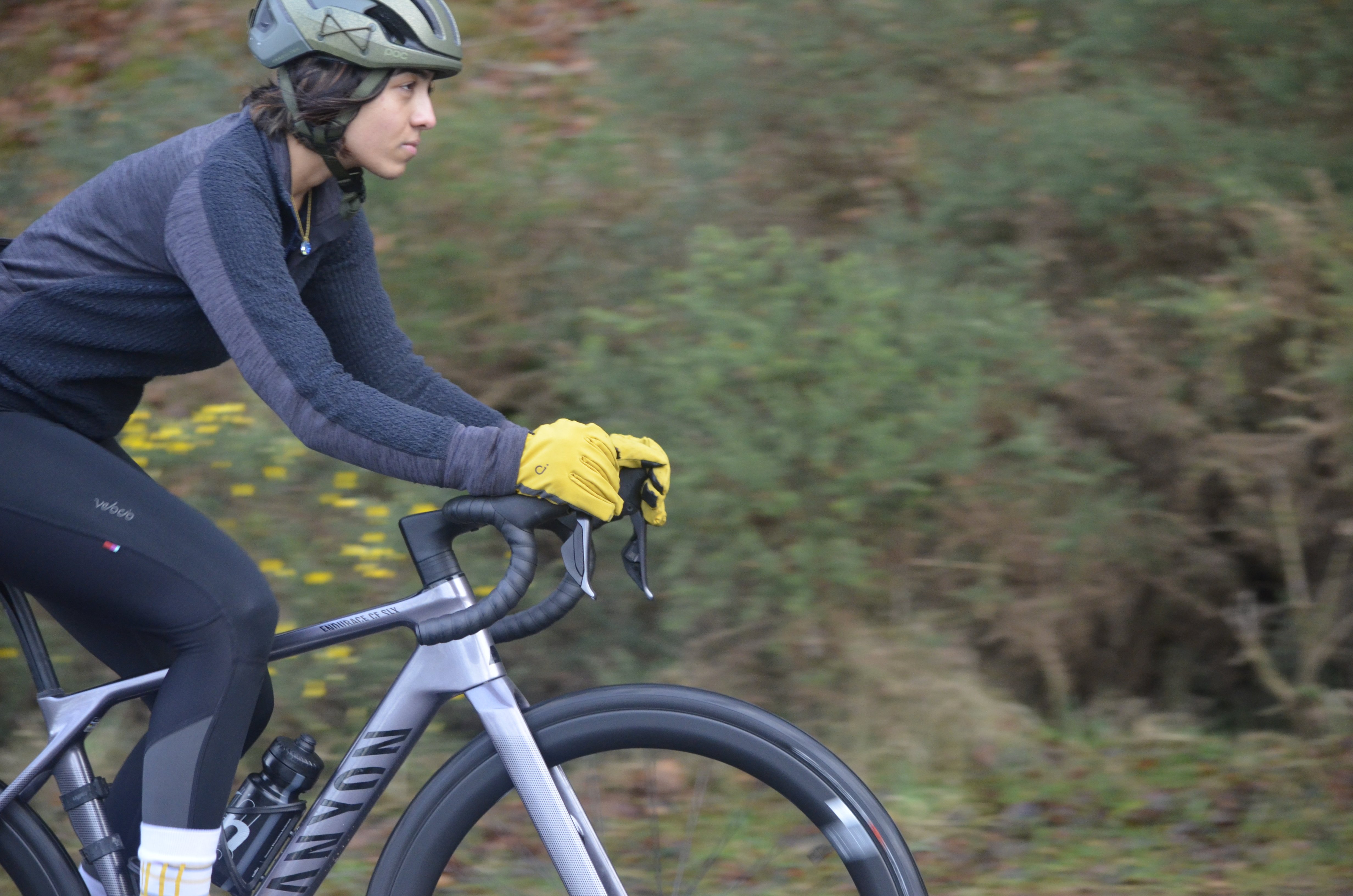 Road bike riding position explained: achieve the perfect fit | CANYON AU