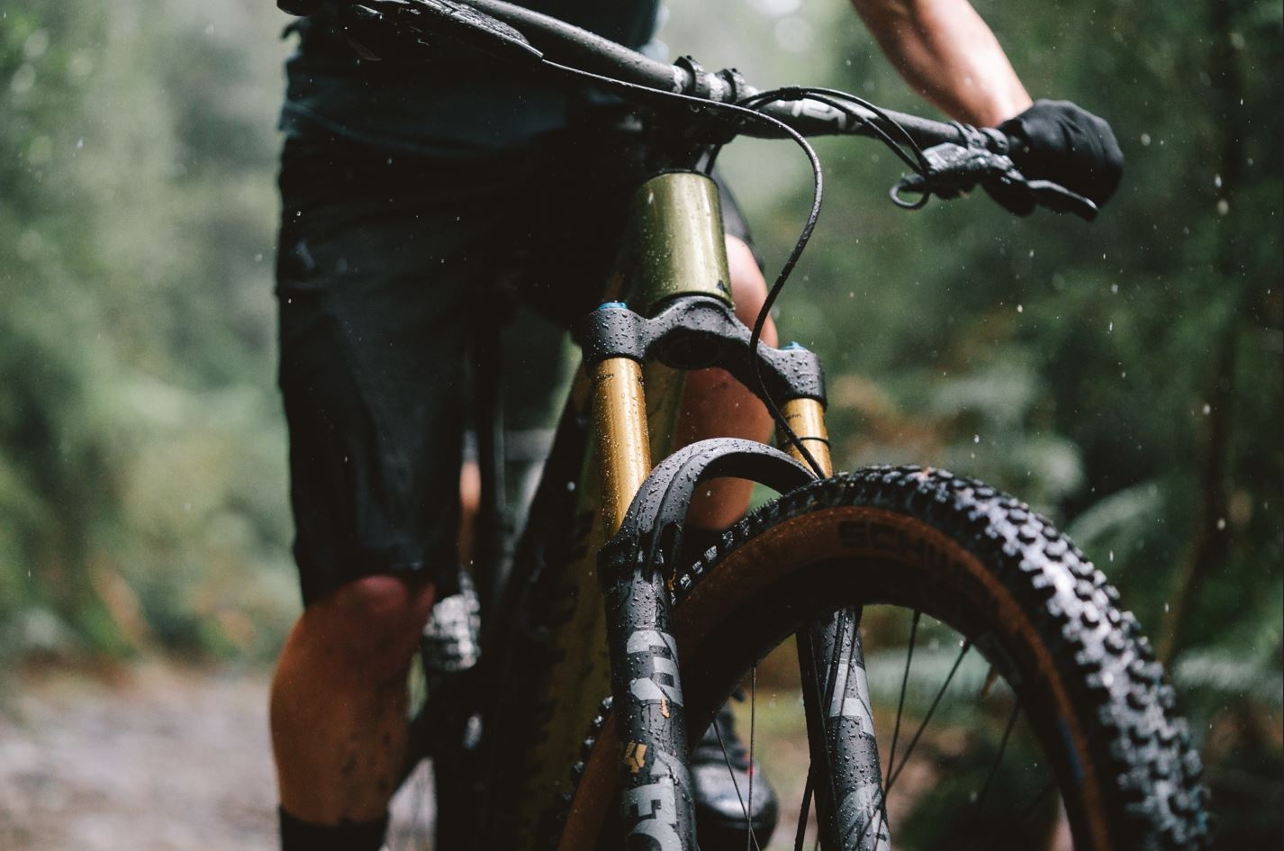 E-Bike bei Regen: Alles, was du wissen musst | CANYON DE